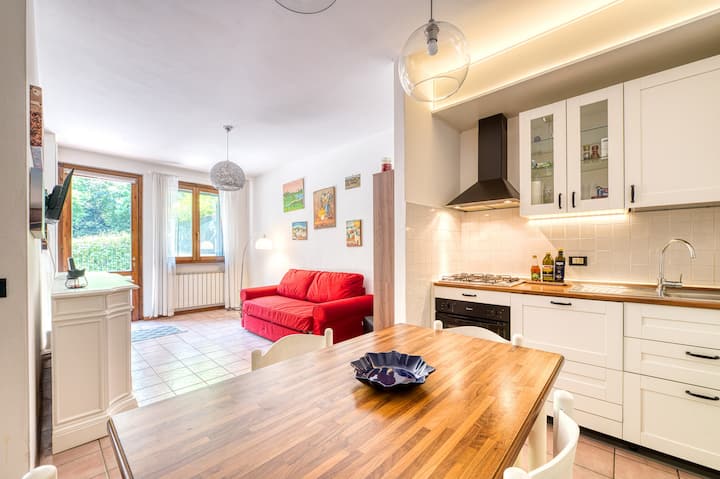 Guesthost - Bright Apartment With Garden - Perugia