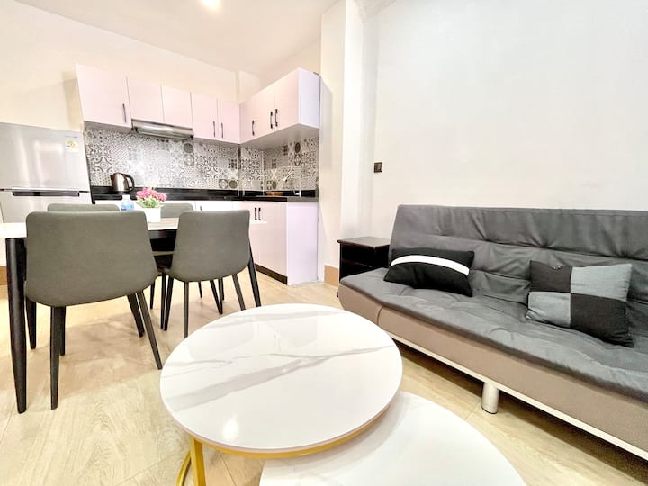 Penthouse – 2 Bedrooms & Kitchen – By The River - Phnom Penh