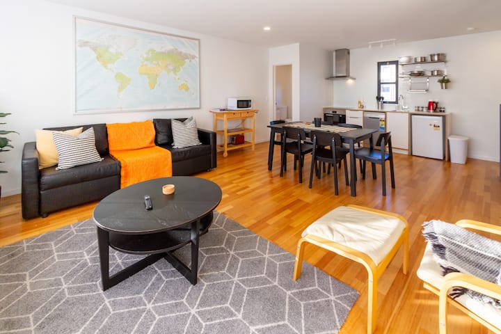 Private 2br House W Garage Great Central Location - 