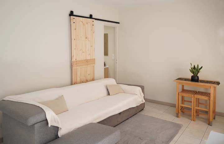 Appartement Cosy Intra Muros - ibis Avignon Sud