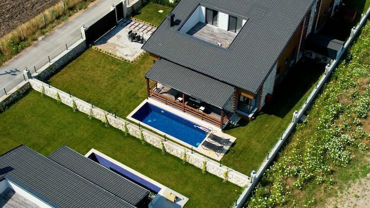 Kuşçular'da Keyif Zamanı! Heybeli Villa - Urla