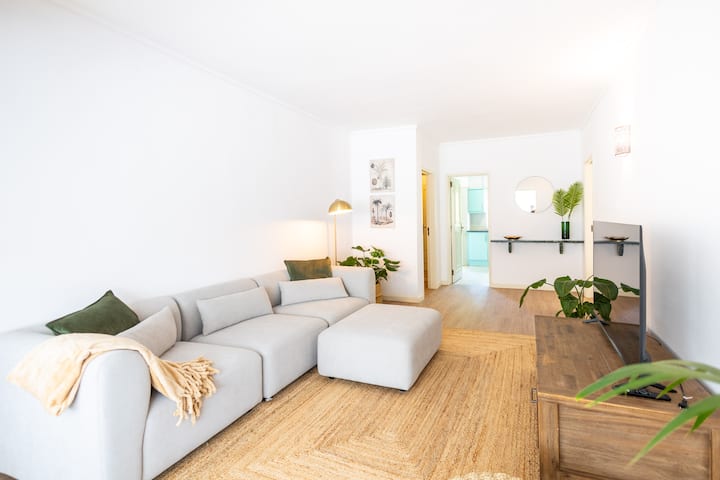 Cozy Central Estoril Apartment - Estoril