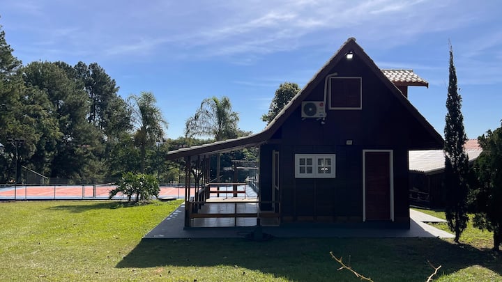 Dulces Cabanas C/ Quadra De Tenis | 6 X Sem Juros - Águas de São Pedro