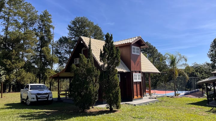 Charmosa Cabana Com Quadra De Tenis E áRea Gourmet - Águas de São Pedro