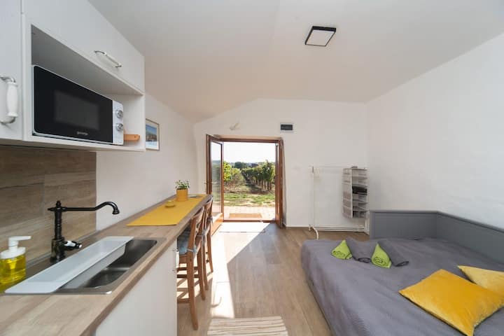 Tulipán Apartmanház - Köveskál