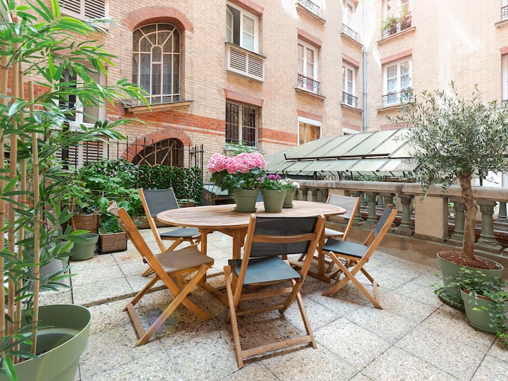 Montmartre : Appartement De Charme Avec Terrasse - Pigalle