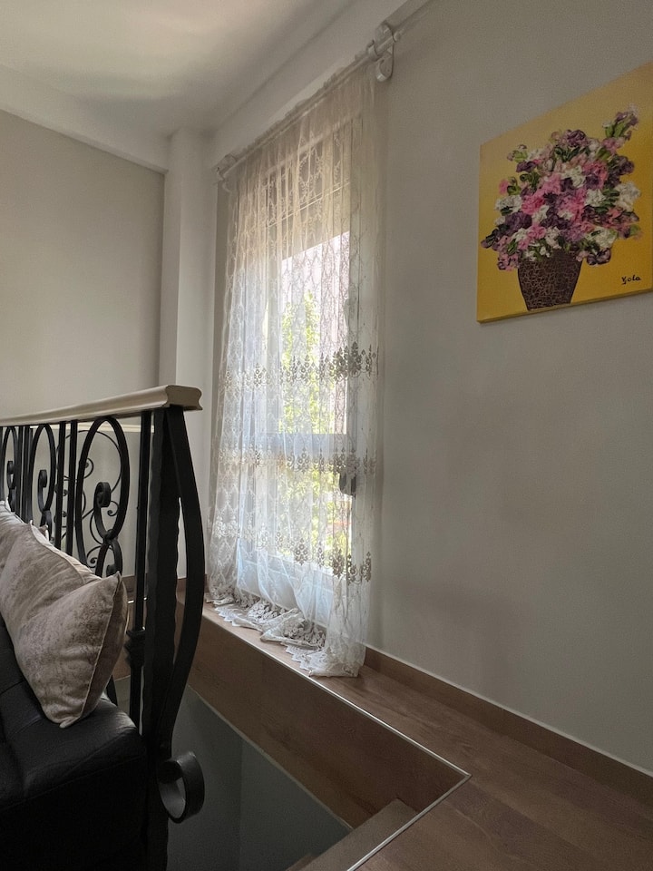 Duplex Cane Apartment - Tirana