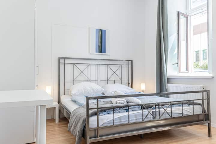Affordable Room Near Millenium City & Danube River - Viena