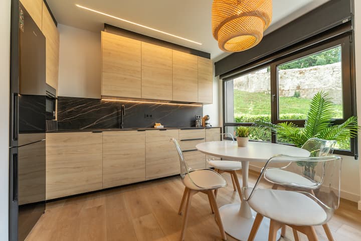 Diseño Y Confort En Via Cornelia - Santander, España