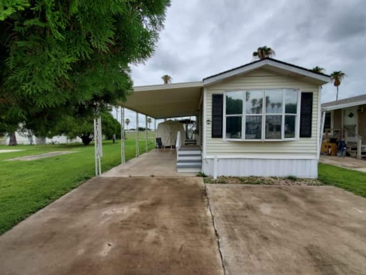 Small 1-bedroom (210) - Mission, TX