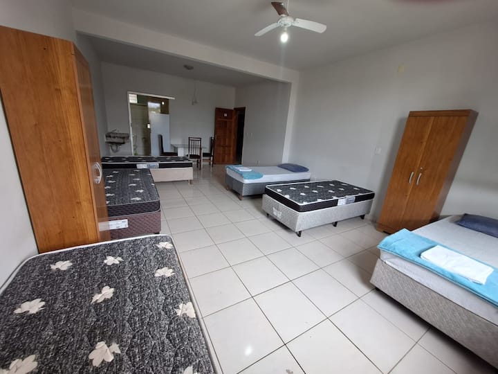 Quarto Para 6 Pessoas Na Pousada Central Itabira - Itabira