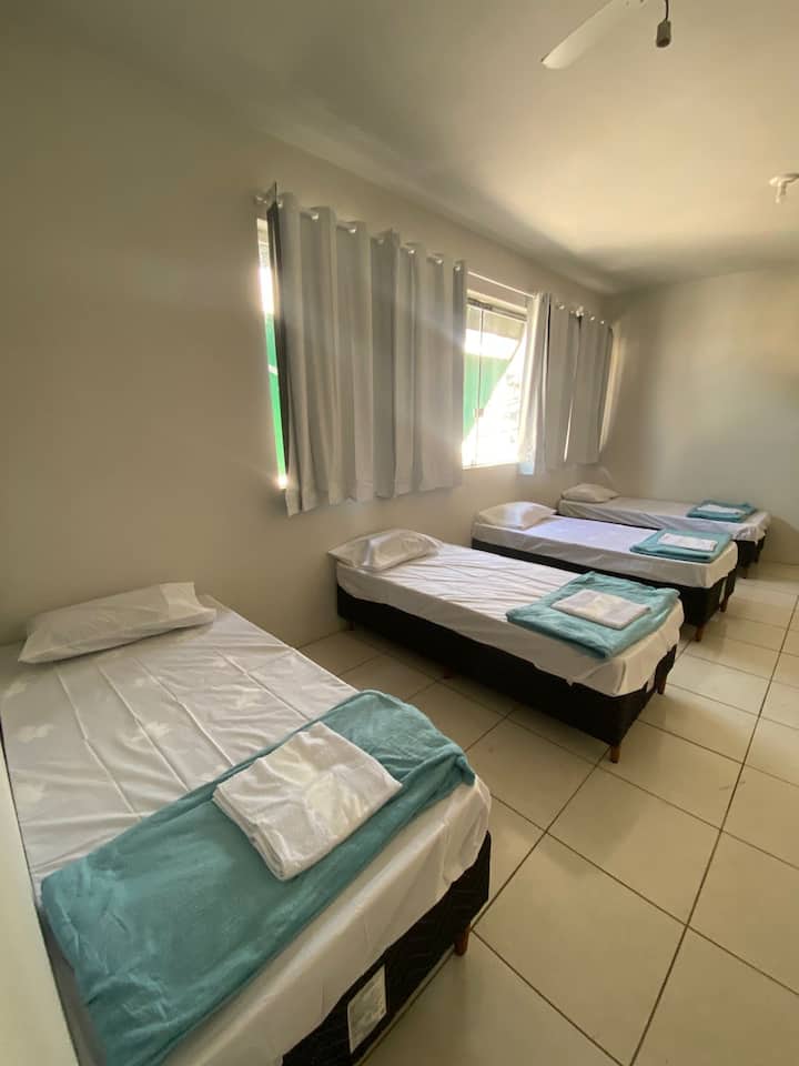 Quarto Para 4 Pessoas Na Pousada Central Itabira - Itabira