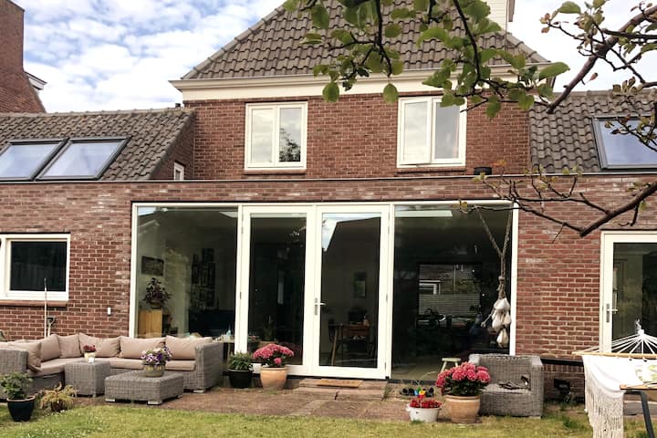 Stijlvol Familiehuis Bij Strand & Stad - Castricum