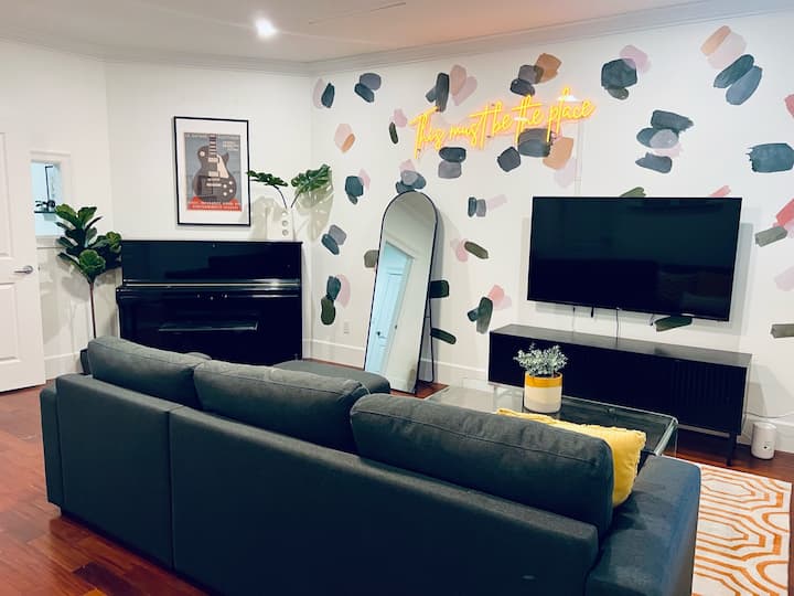 Spacious 2br • Sleeps 4-8 - Pitt Meadows