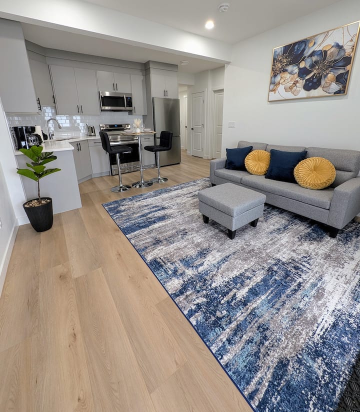 2 Bedroom Walkout Suite - 15 Minutes To Yyc - Alberta