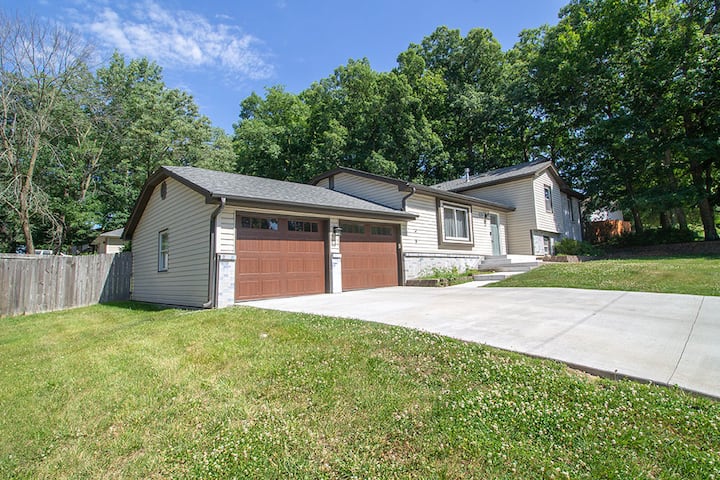 Modern 4bd Home - Columbia