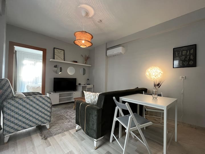 Cozy Downtown Flat - 1st Floor - Beyoğlu