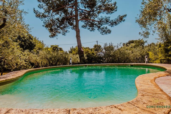 Soleil, Cigales & Piscine Dans Les Hauts De Nîmes - Nîmes