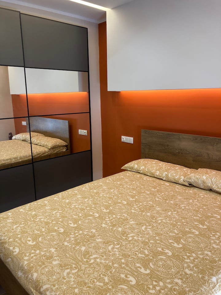 Acogedor Y Moderno Apartamento. - カディス