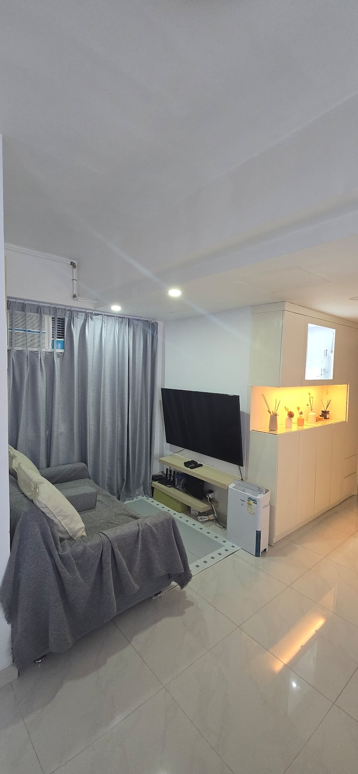 Prime Kennedy Town Mtr Gem: Furnished 1.5br - Hongkong