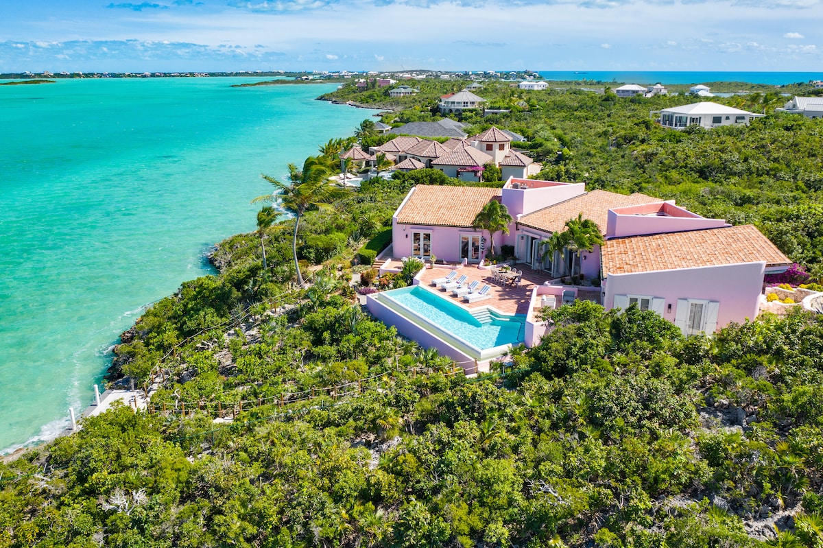 Casa Rosada, Turks & Caicos - Maisons à louer à Chalk Sound, Caicos ...