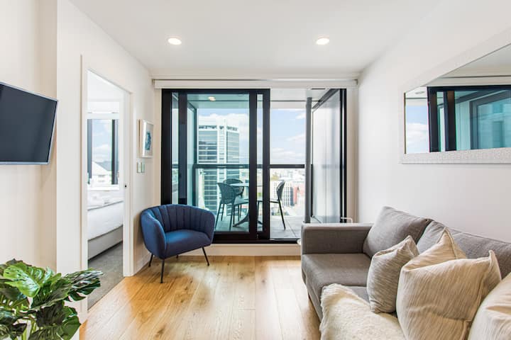 Modern 2br In Cbd | Sky Tower + Full Amenities - Auckland