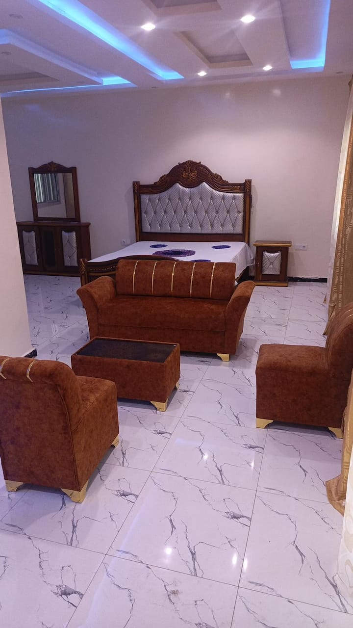 Une Villa De 5 Pièces, Piscine - Dakar