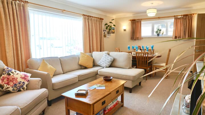 Ideal Family Holiday Home - Topsham