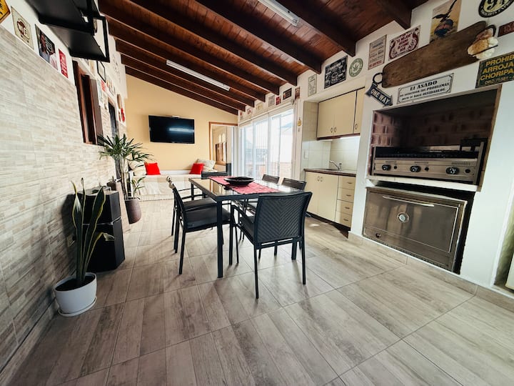 Casa Nueva · Pileta Y Parrilla · A 5' Del Mar - Mar del Plata
