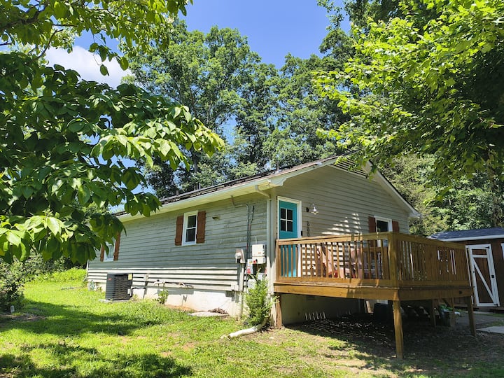 Charming 3 Br W/ Modern Updates - Hillsborough, NC