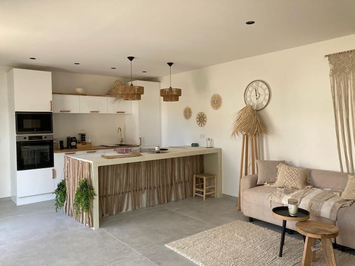Appt 4 Pers - Calme, Jacuzzi & Mer à Pied - Roquebrune-sur-Argens