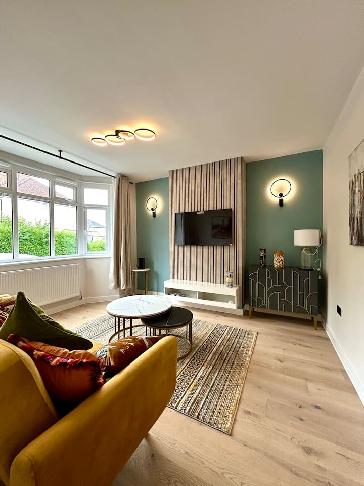 Premium Central House~free Parking~spacious~modern - Luton