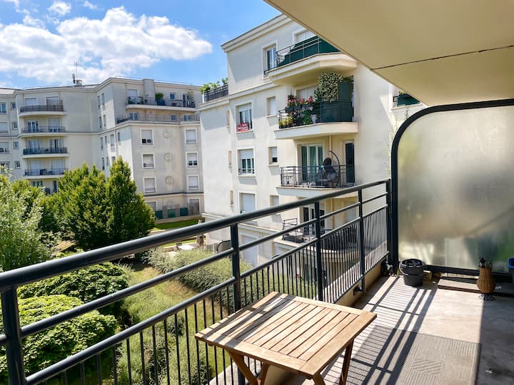 3 Pièces Au Calme Avec Balcon Et Parking - Le Bourget