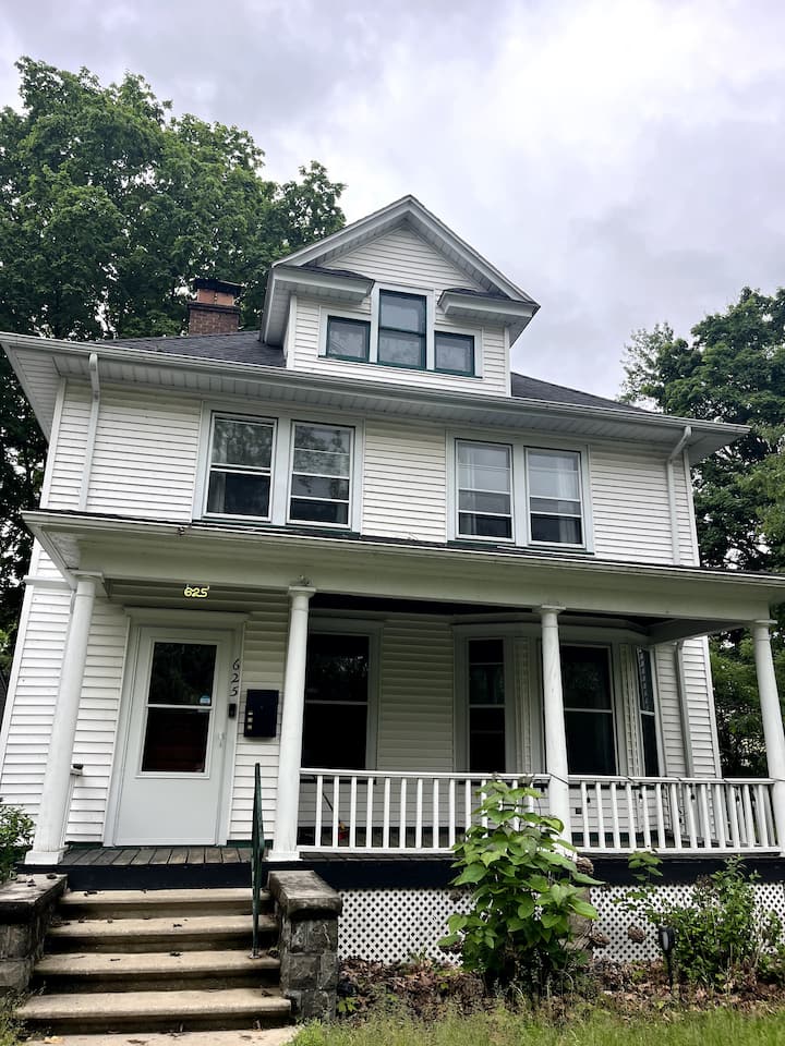 Home In South Bend - Notre Dame, IN