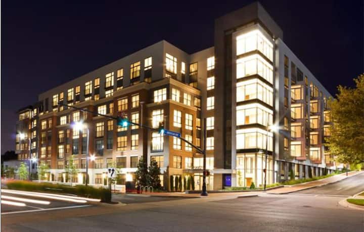 Modern 2br/2ba @ National Hrbr. - アレクサンドリア, VA