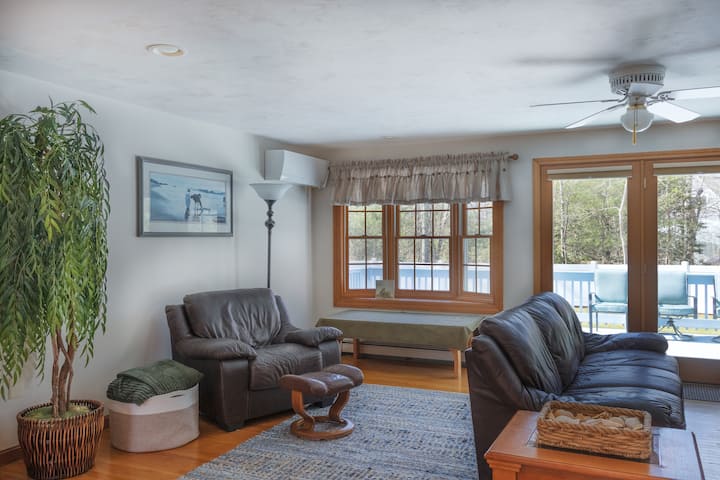 Cozy Cape Cod Home | Pet-friendly W/fenced Yard! - Sandwich, MA