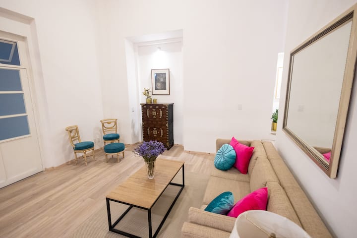 Loft Rotonda | Colonial Gem Next To The Cathedral - Guadalajara