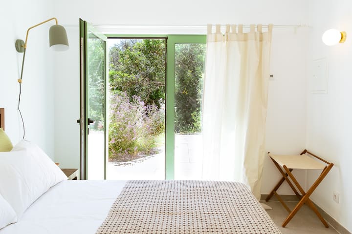 Spot Local - Garden View Room - Olhão