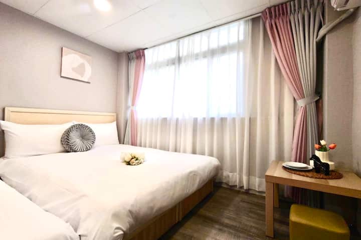 U622/奶霜玫瑰/捷運西門町站走路10分鐘/夜市/電梯/台北車站/洗衣機/紅樓/電梯1-4人 - 新莊區