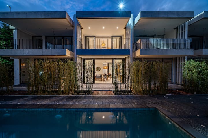Brand New 2br Townhouse, Large Pool, Central Ubud - Ubud