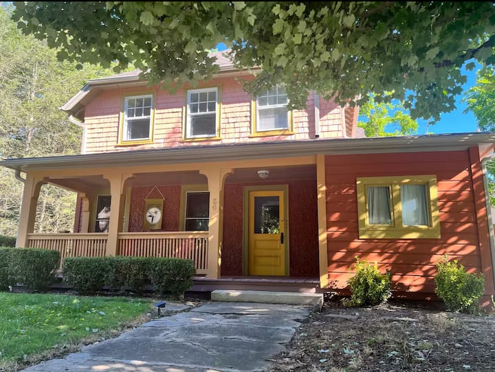 Montford Suite: Your Avl Base! - Asheville, NC