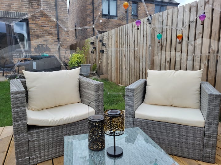 Large Double Room With Sofa - Musselburgh