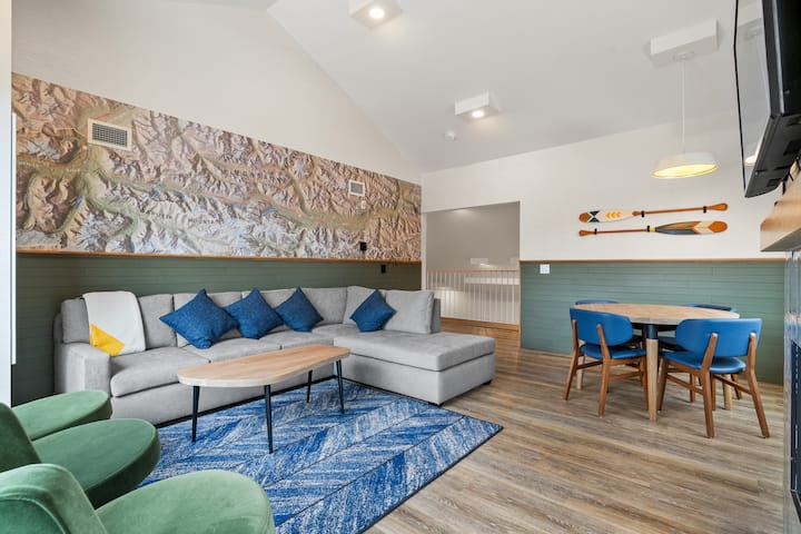 Spacious 4br Family Condo - Banff
