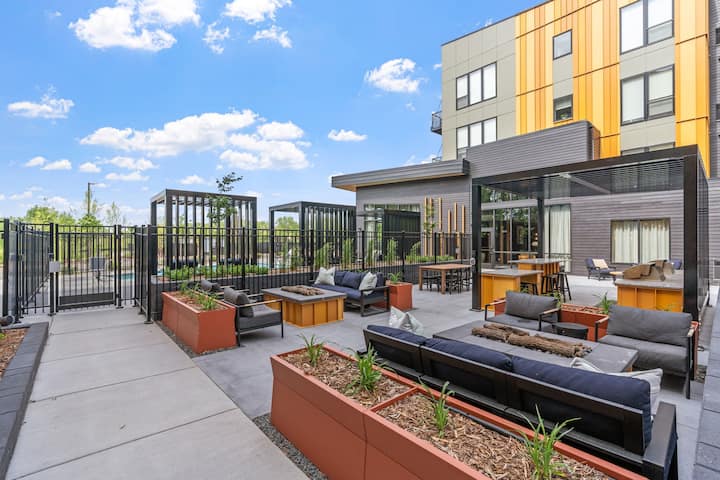 Stylish Suburban Escape - Eden Prairie, MN
