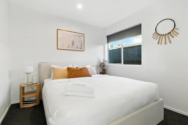 Plush Perfection In Papamoa - Papamoa