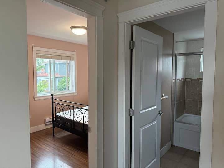 Sophia Laneway House 2b1b Private - Vancouver