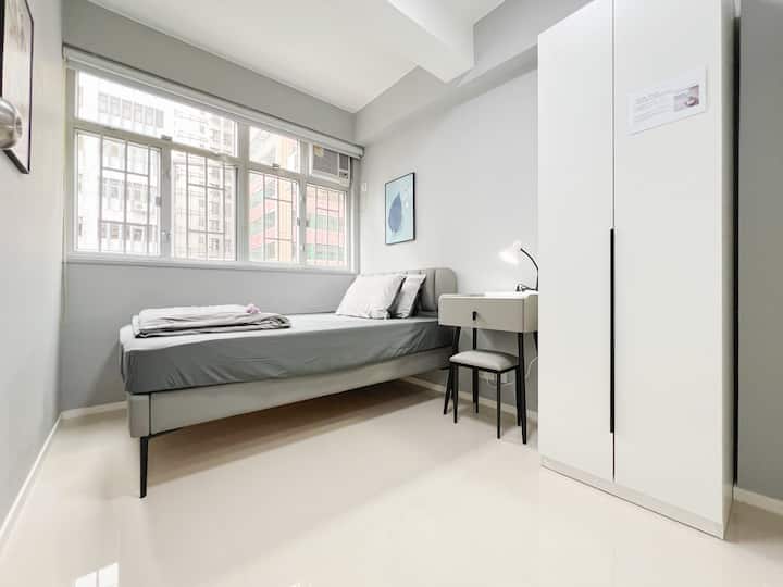 Comfort Bright Double Bed@cwb Hennessy Rd - Sheung Wan