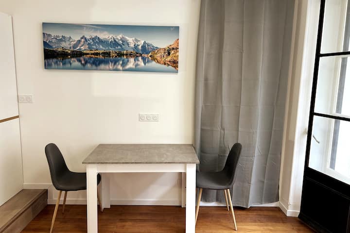 Studio Lumineux Avec Balcon - Chambéry