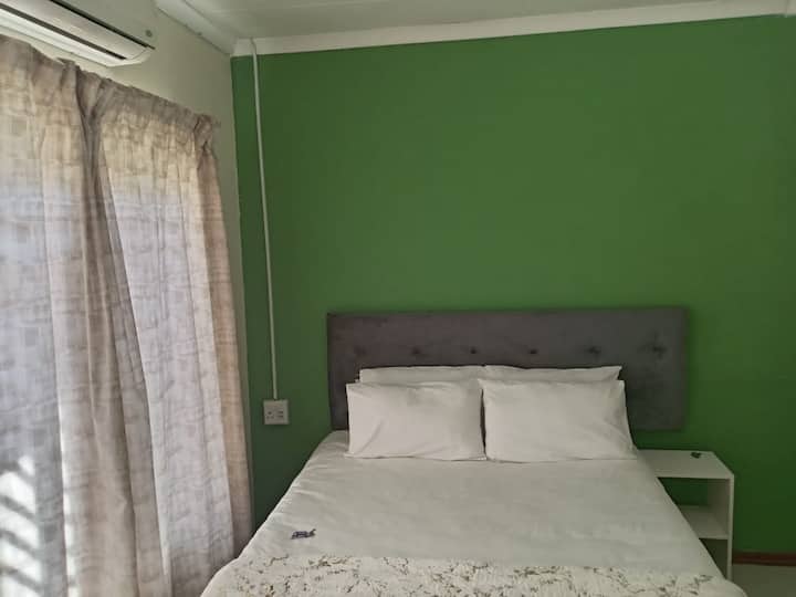 Elite Guest House - Rustenburg