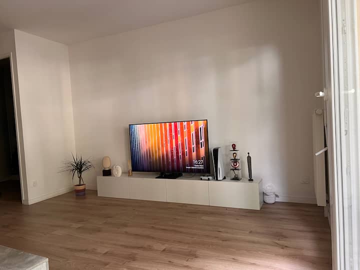 Appartement T2 Lumineux - ibis budget Aeroport le Bourget Garonor